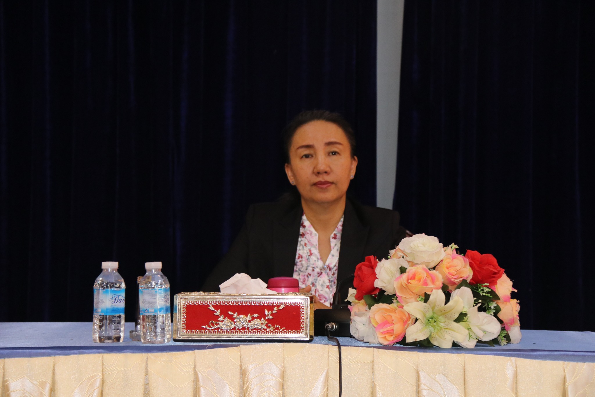 ຍົກລະດັບວຽກງານຈັດຕັ້ງ ກໍ່ສ້າງພັກ ພະນັກງານ ໃຫ້ ພະນັກງານຫຼັກແຫຼ່ງ